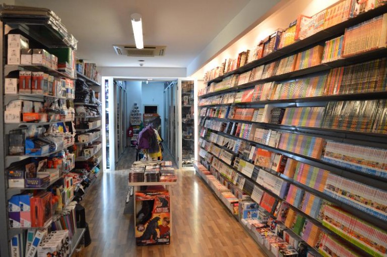 Cosmic Man - An anime and manga shop based in Barcelona, Spain